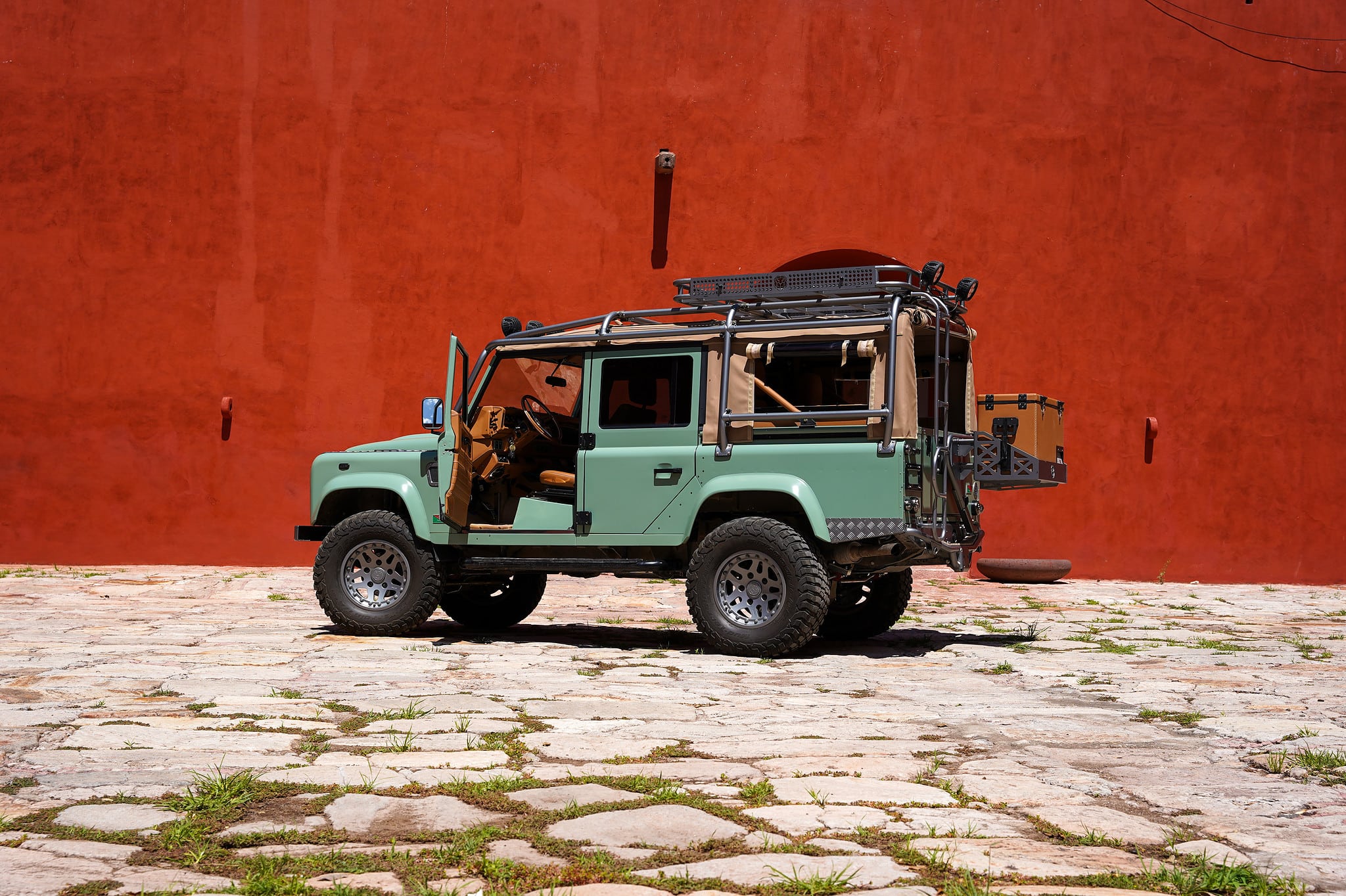 1990 – 1995 Land Rover Defender Upgrade – The Landrovers - The Landrovers