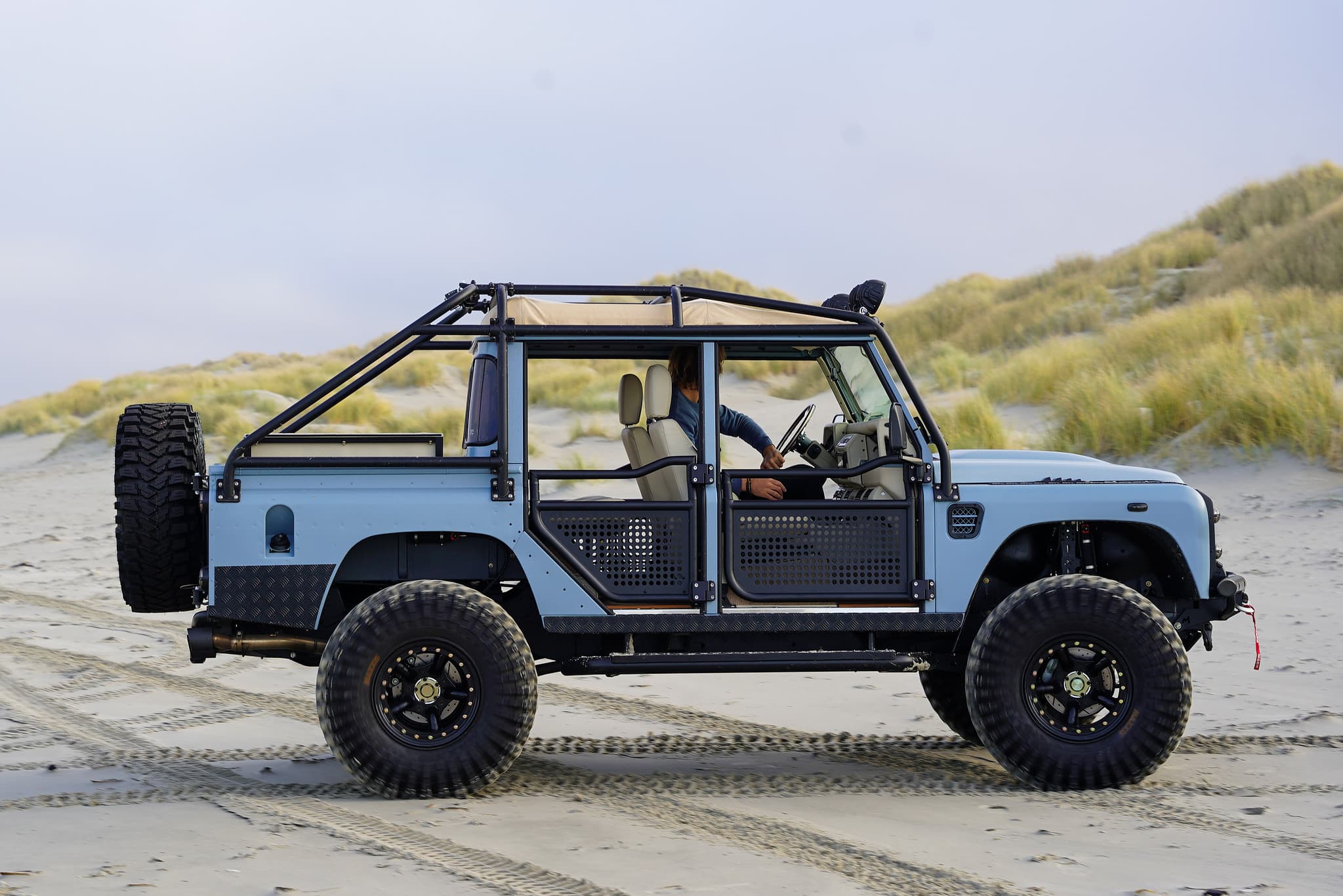 1990 – 1995 Land Rover Defender Upgrade – The Landrovers - The Landrovers
