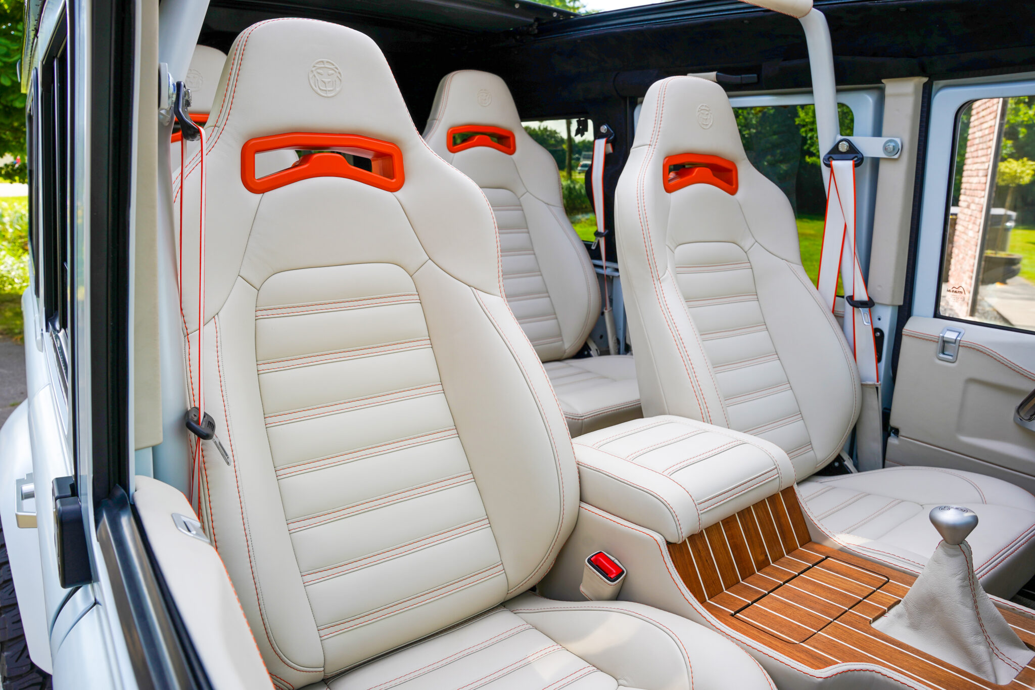 Land Rover Defender Restomod - The Landrovers