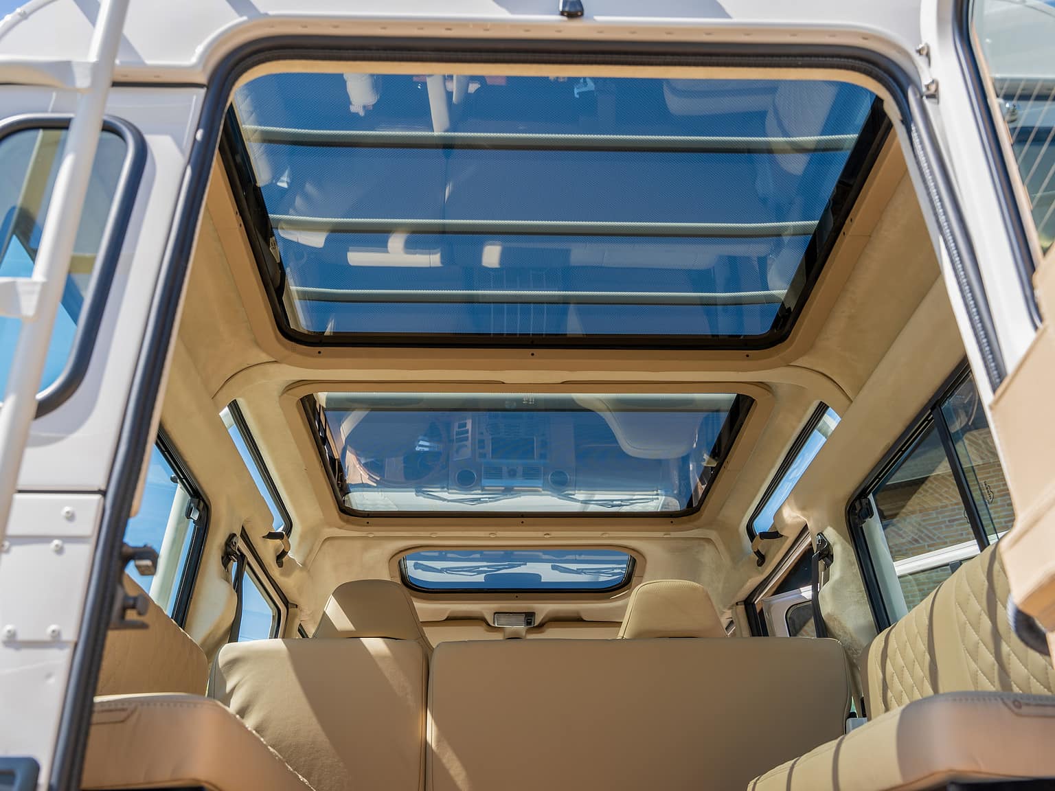 Land Rover Defender Restomod - The Landrovers