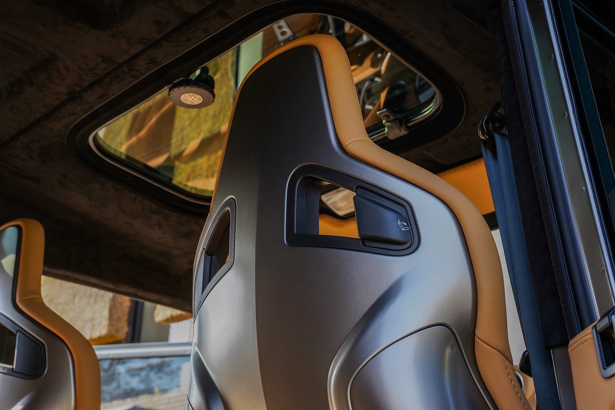 Land Rover Defender Restomod - The Landrovers