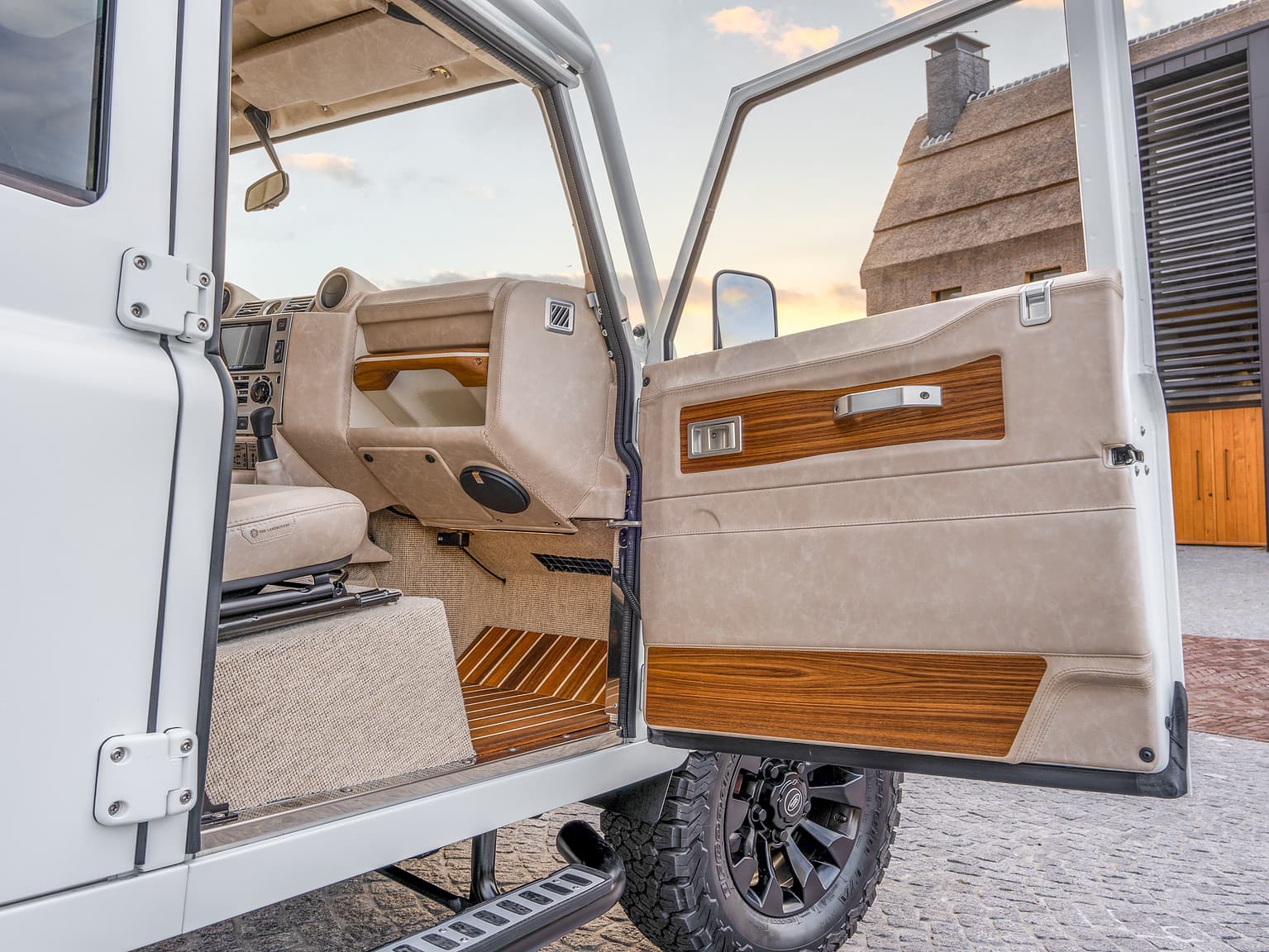 Land Rover Defender Restoration UK - The Landrovers