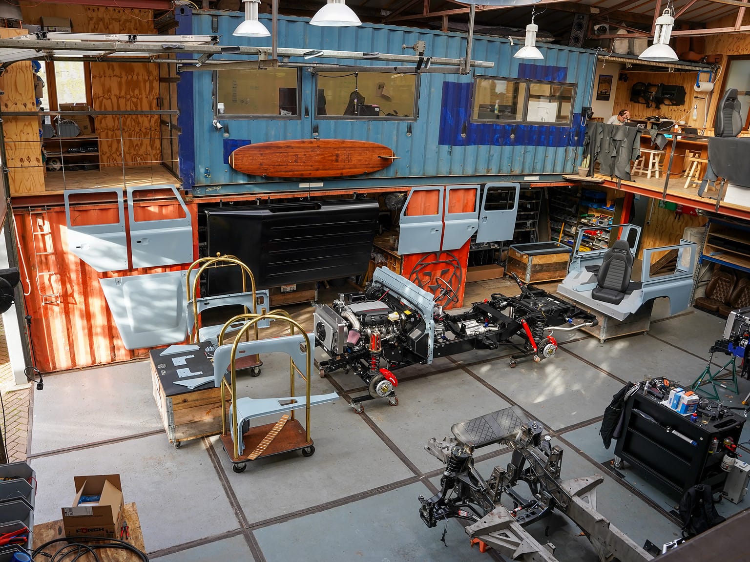 Land Rover Defender Restoration USA - The Landrovers