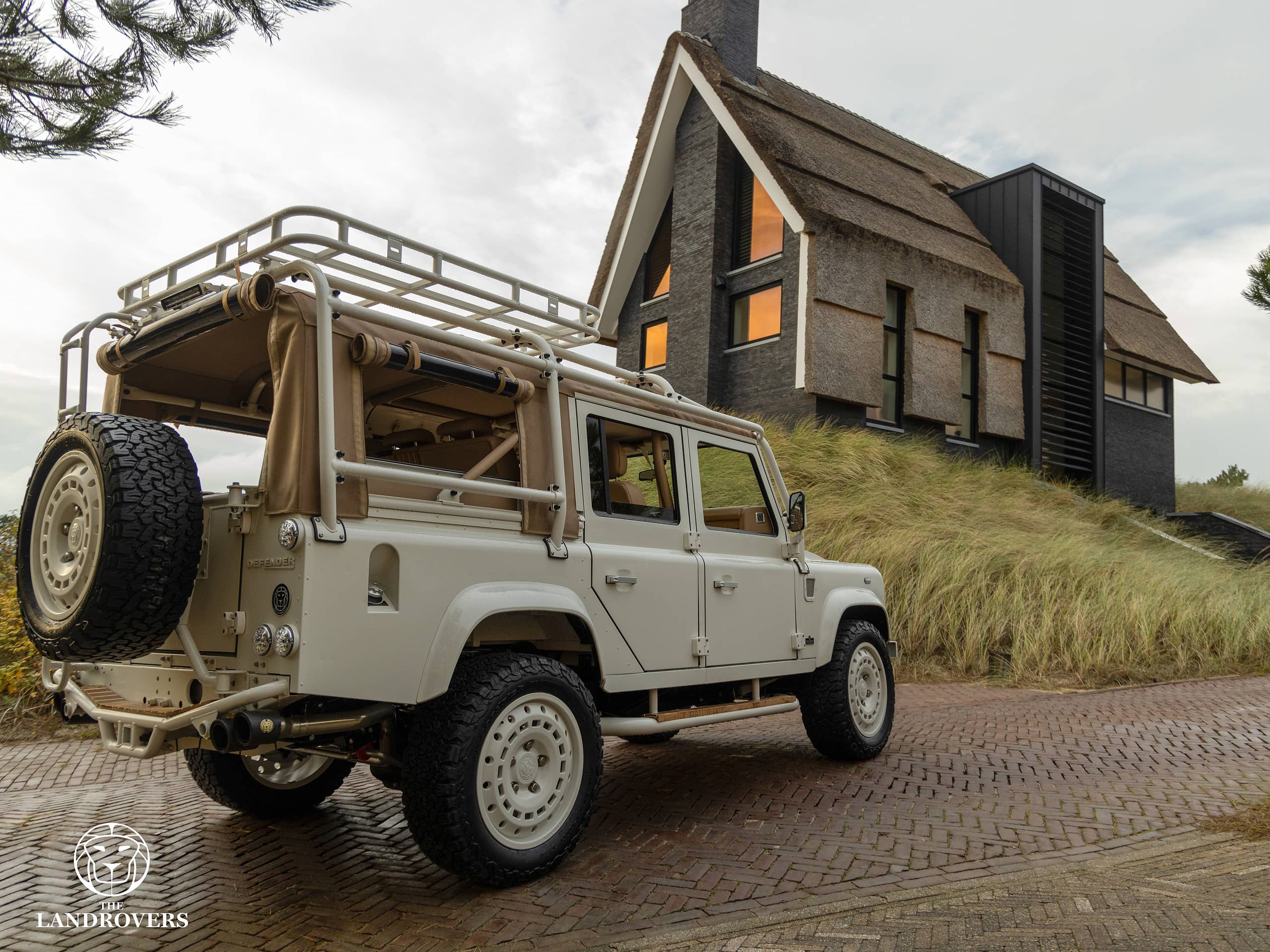 Jax - The Landrovers