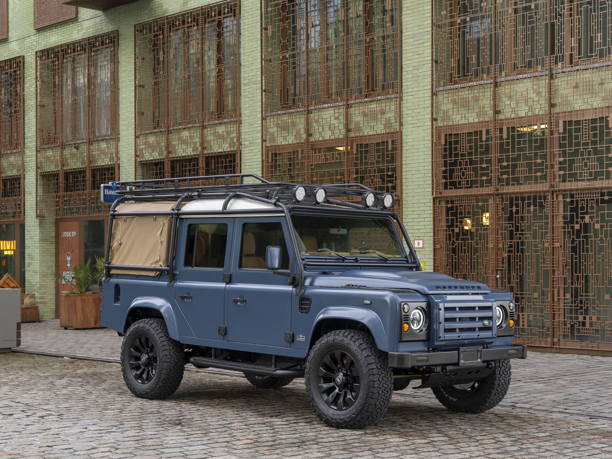 Indigo II - The Landrovers