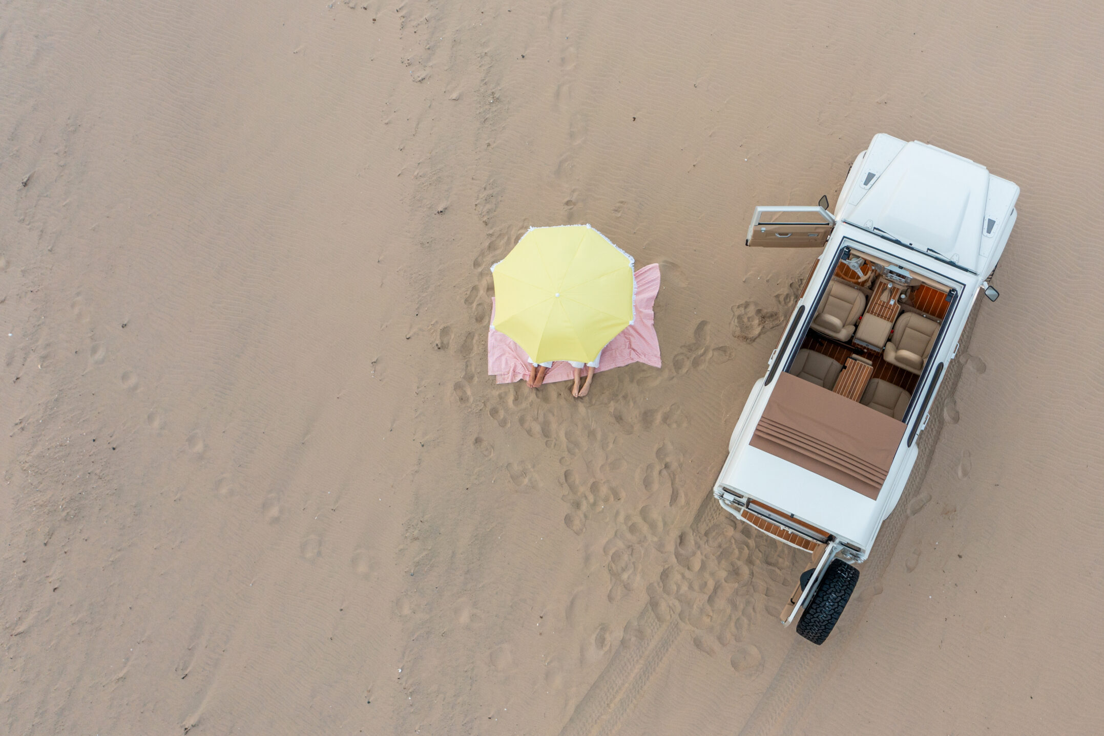 Free your mind, open your electric convertible Defender rooftop - The ...
