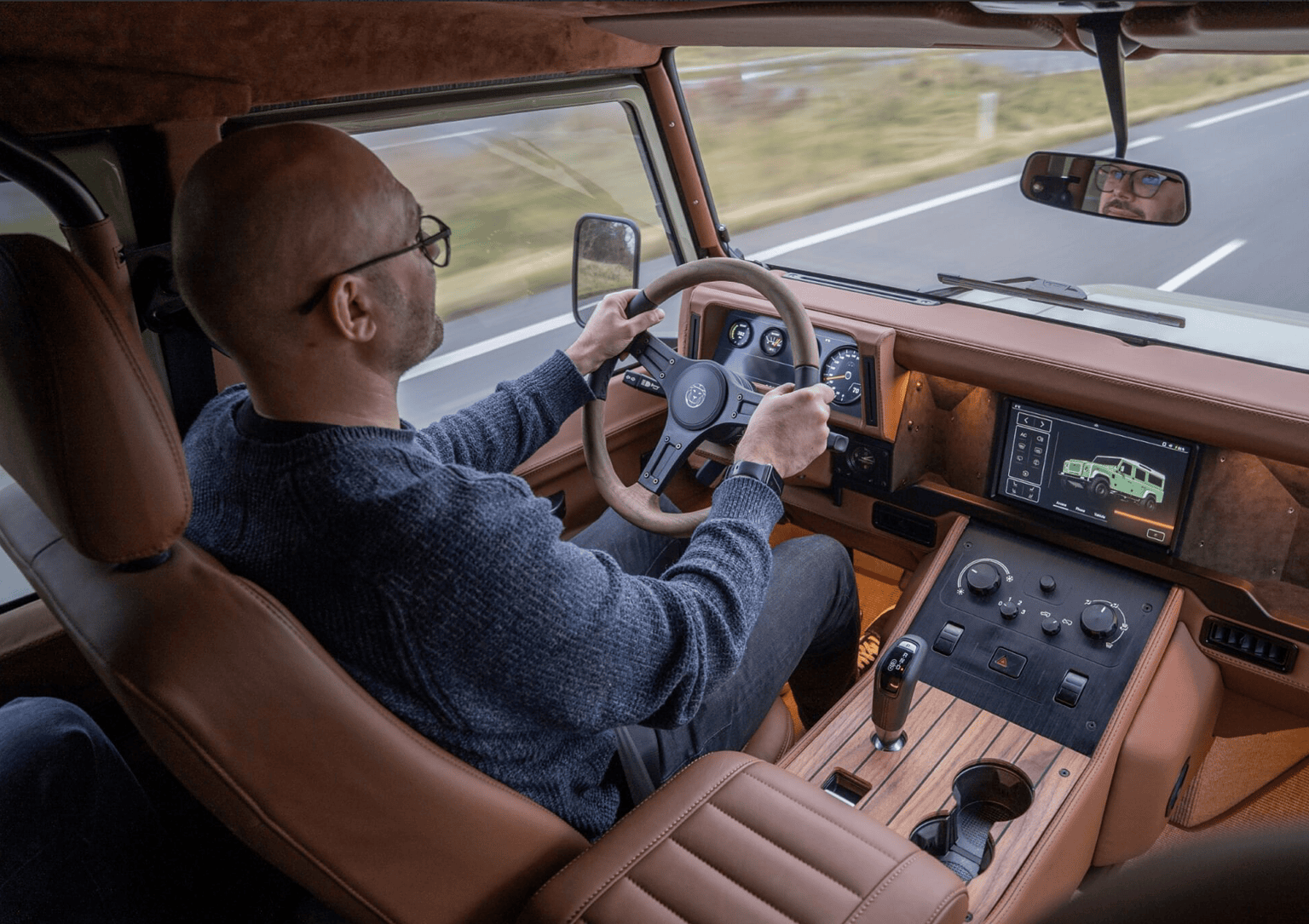 Top Gear: "what's it like to drive a 600bhp, 375-mile electric Defender ...
